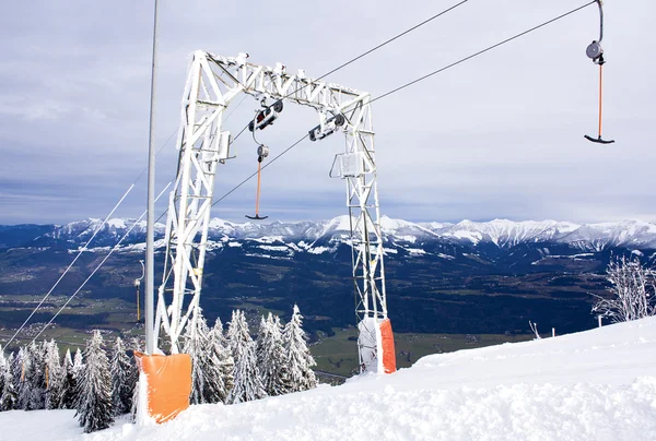 Ridge lift Stock Photos, Royalty Free Ridge lift Images | Depositphotos