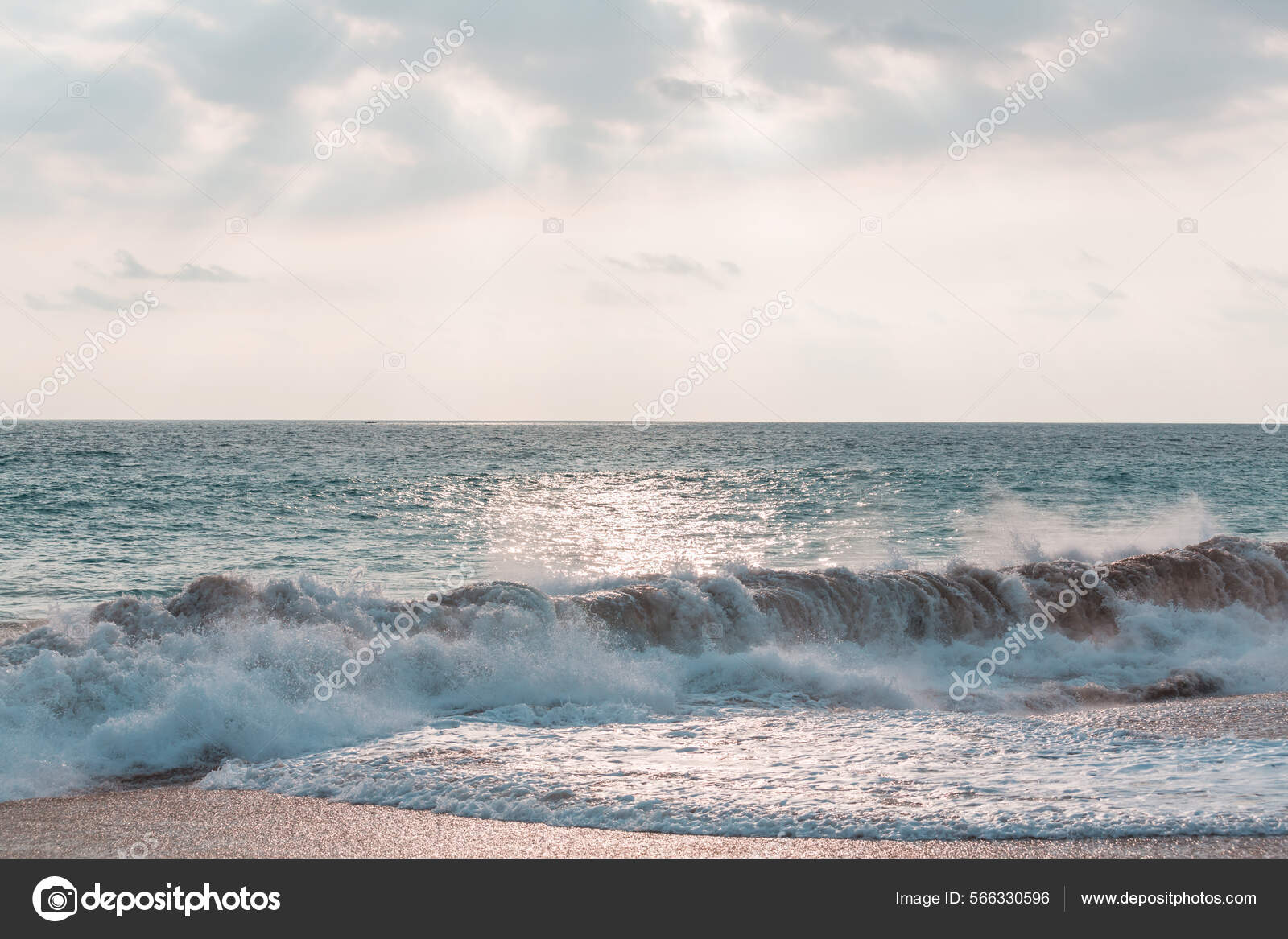 Blue Wave Beach Dramatic Natural Background Stock Photo by ©kamchatka ...