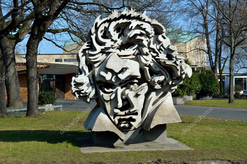 Beethoven Monument 'Beethon" in Bonn, Germany – Stock Editorial Photo ...