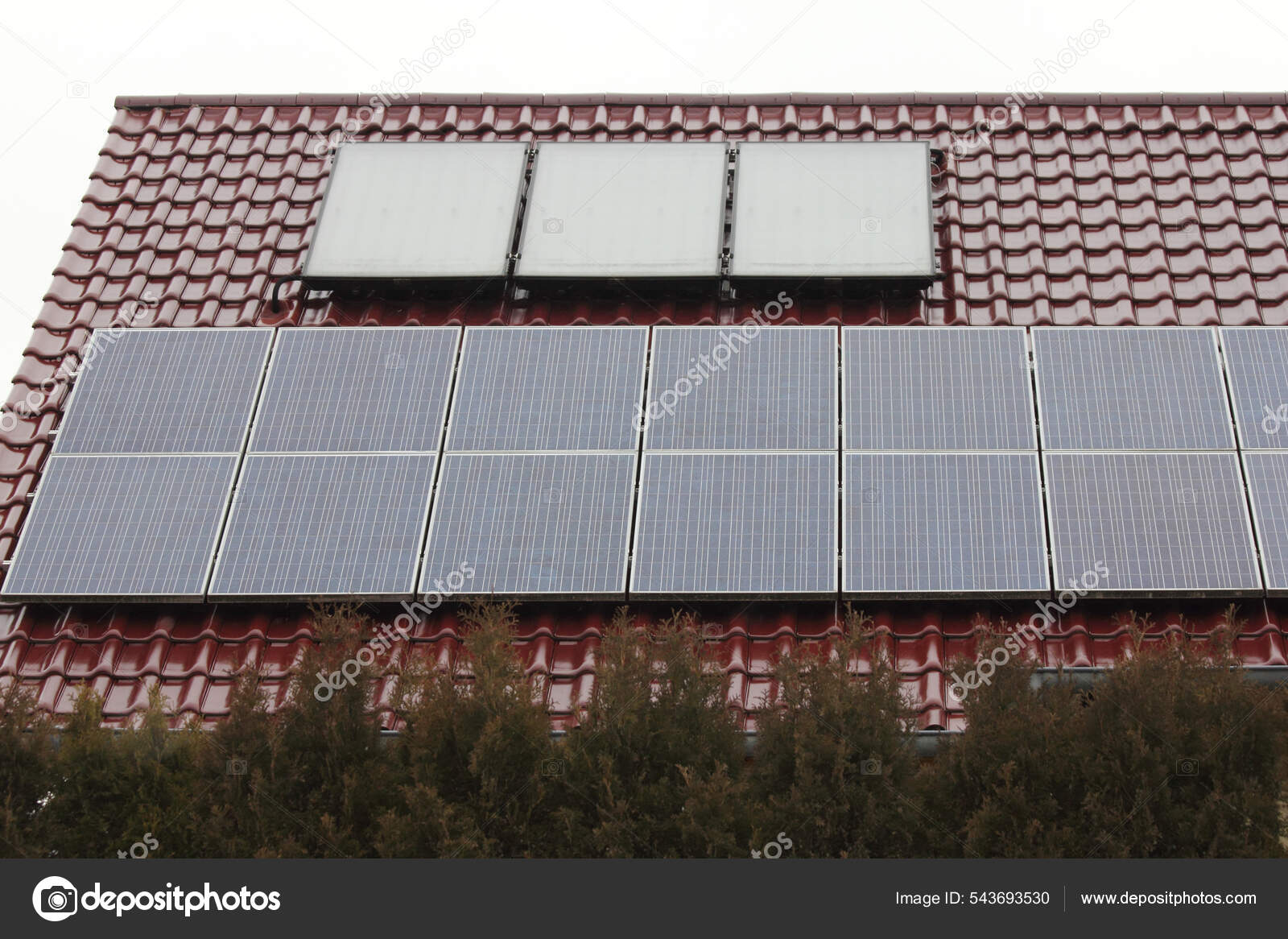 Many Solar Panels Red Painted House Roof — Stock Photo © hadot1 #543693530