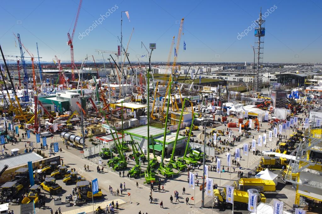 Trade fair for machines – Stock Editorial Photo © filmfoto #38805905