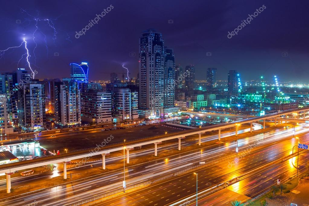 Thunderstorm in Dubai Internet City, UAE — Stock Editorial Photo ...
