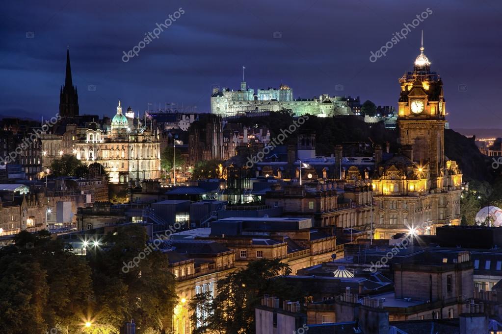 Sunset over night Edinburgh, Scotland — Stock Photo © zhuzhu #46764123