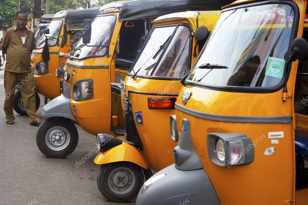 Auto rickshaw taxis – Stock Editorial Photo © Alexandra Lande #24070771