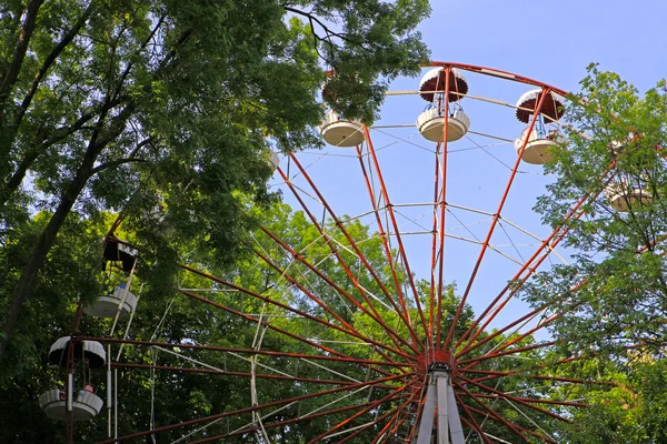 Attraction wheel — Stock Photo © Alexandra Lande #47356745