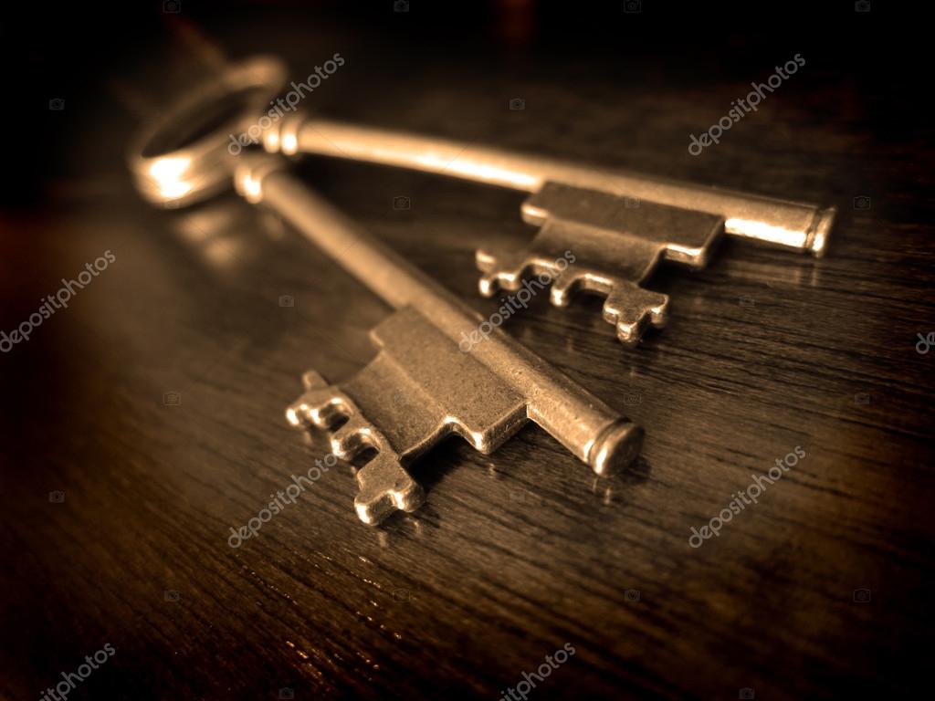 Old Keys on Worn Wood Stock Photo by ©eric1513 41753975