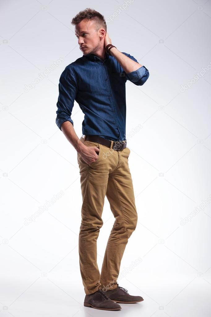 Casual man looks back Stock Photo by ©feedough 27289087