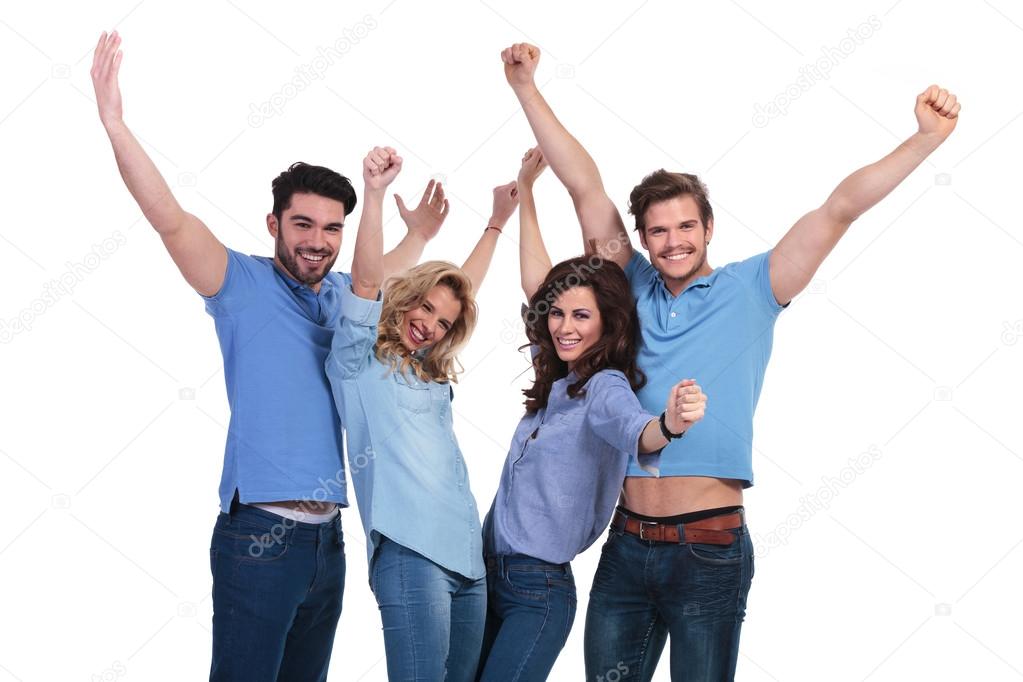 amigos comemorando a vitória com as mãos no ar — Fotografias de Stock ...