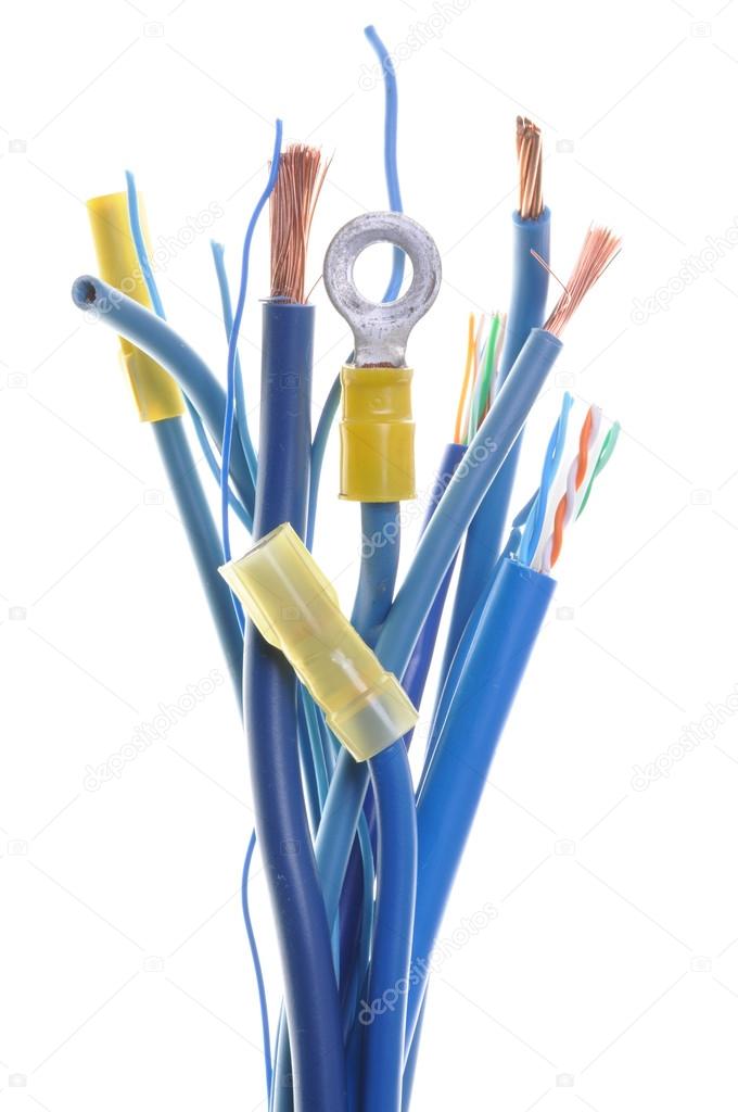 Cables con terminales utilizados en el sistema de cableado eléctrico 2022
