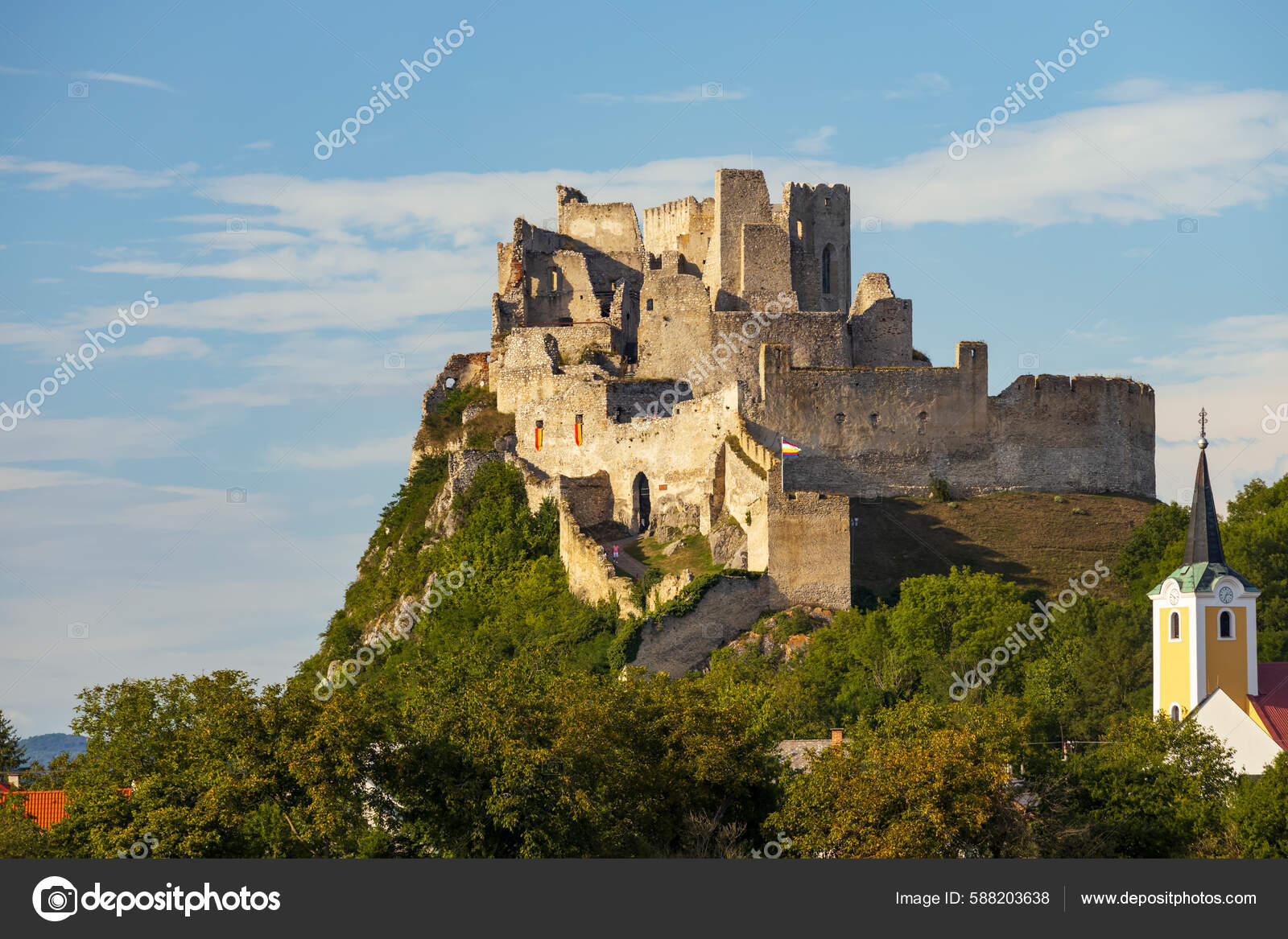 Ruins Beckov Castle Slovakia Stock Photo by ©phb.cz 588203638