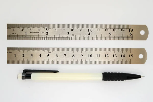 Fotos de Pencil and scale ruler, Imagens de Pencil and scale ruler sem ...