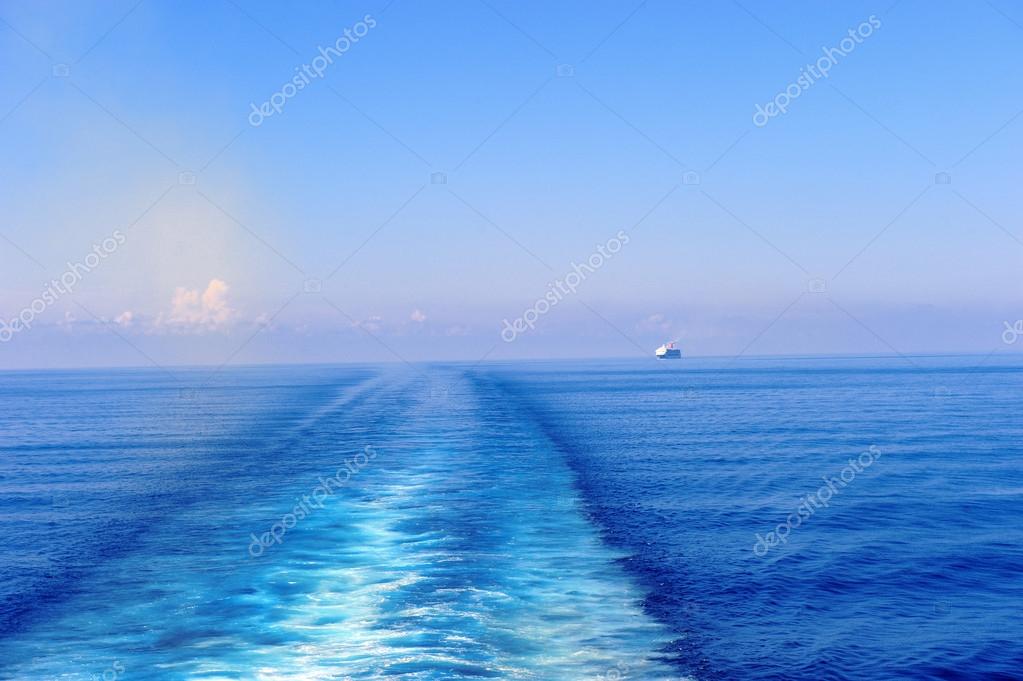 Wake behind a cruise ship — Stock Photo © donfink #22039873
