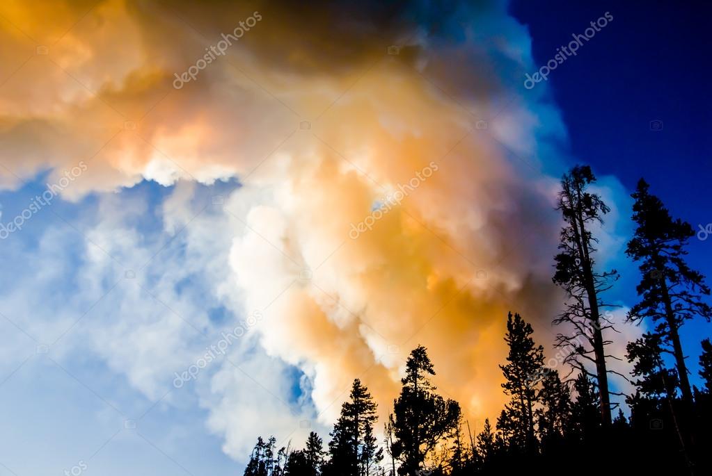 Yellowstone Wildfire — Stock Photo © woodkern #23197322