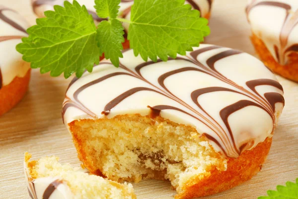 ᐈ Cute small cakes near me stock photos, Royalty Free mini cakes images ...