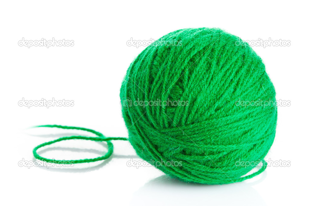 ovillo de lana verde aislado en blanco — Foto de stock © ewastudio ...