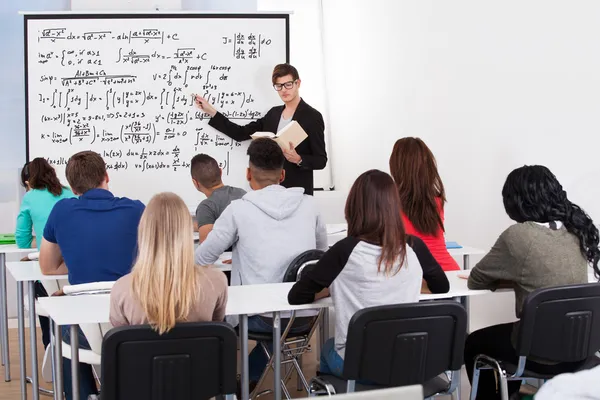 College classroom Stock Photos, Royalty Free College classroom Images ...