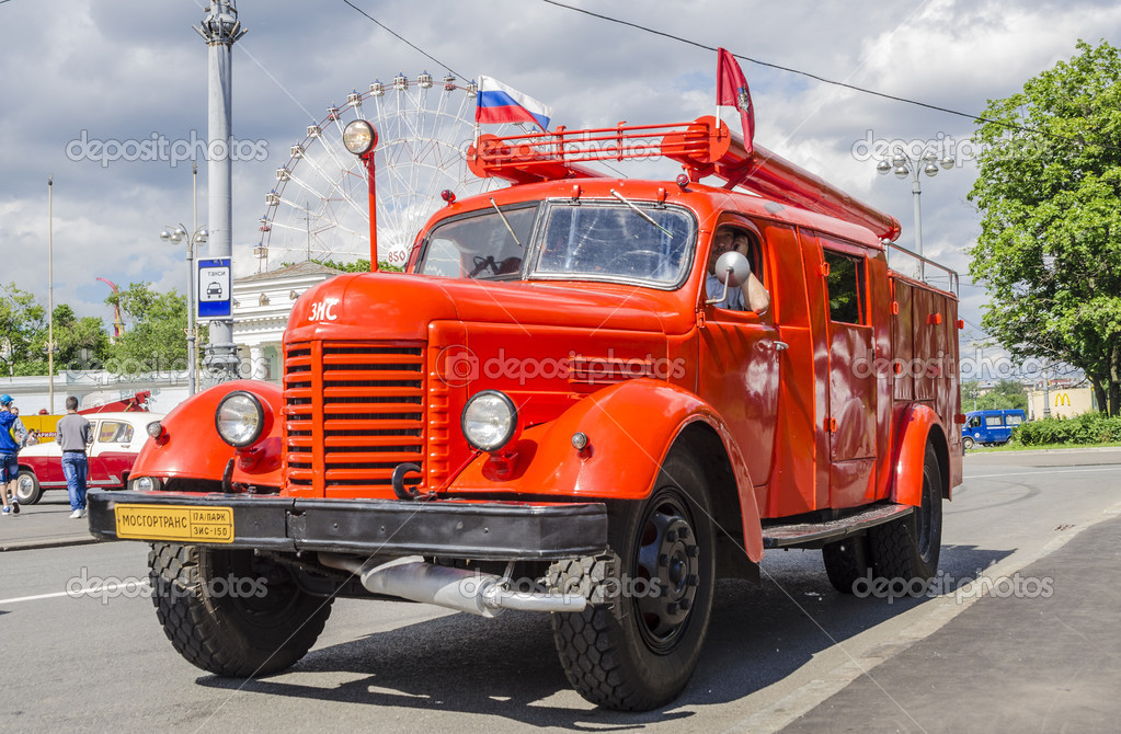 Old Soviet fire truck at the exhibition of rare transport in Moscow ...