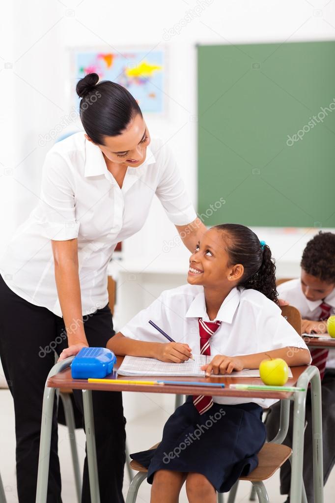 Teacher Talking To Elementary Class