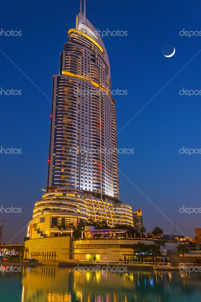 High rise buildings and streets in Dubai, UAE — Stock Editorial Photo ...
