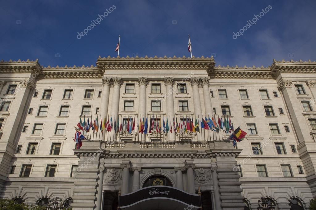 Fairmont Hotel San Francisco Facade Flags — Stock Photo © piccaya #13633993