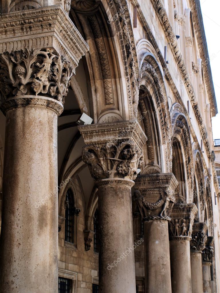 Gothic Stone Pillars in Dubrovnik — Stock Photo © rparys #42103917