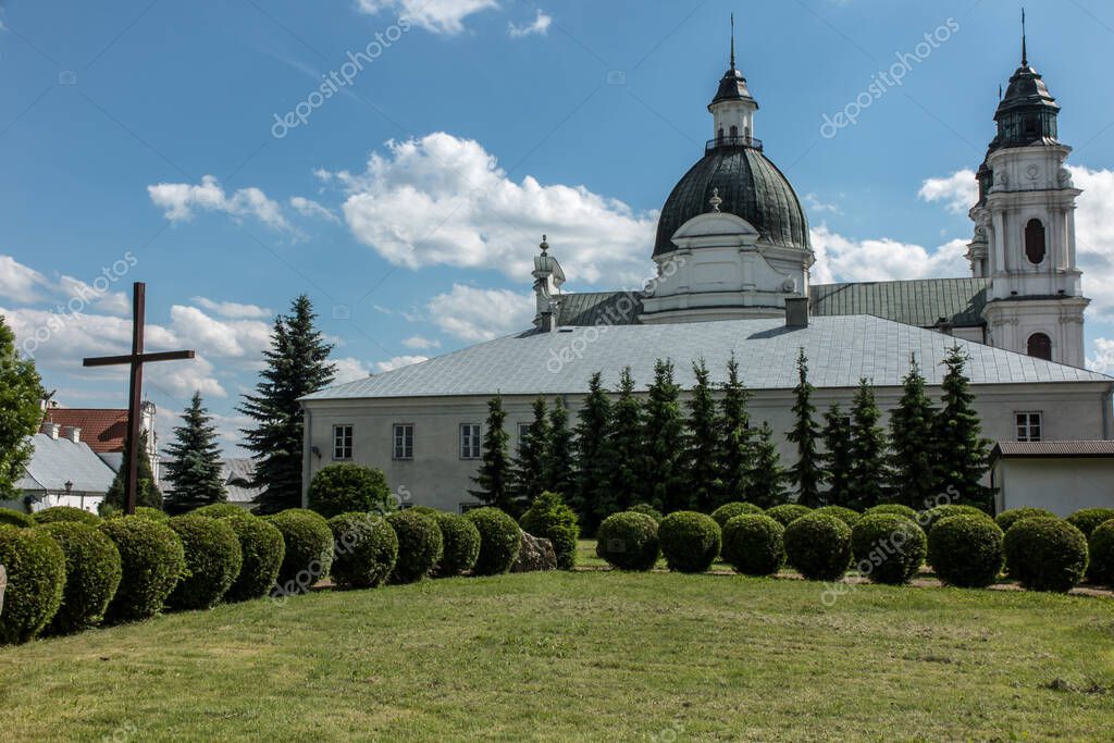 Santuario, la Basílica de la Virgen María en Chelm en el este de ...