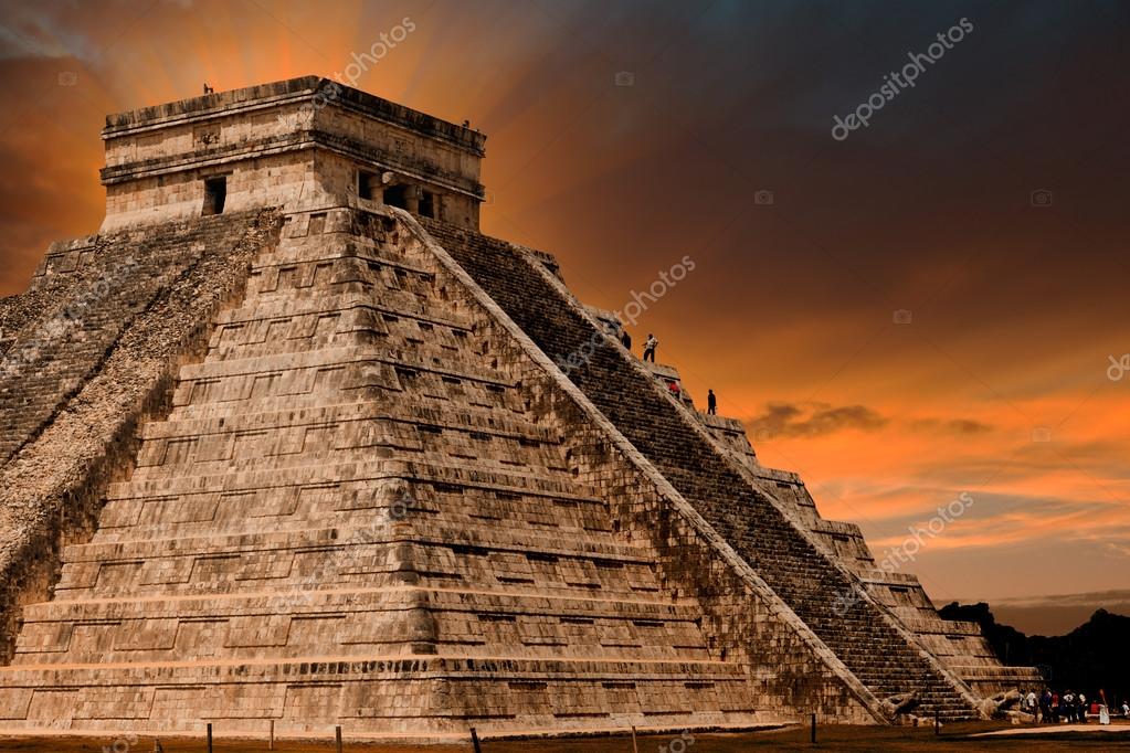 Kukulkan Pyramid in Chichen Itza Site, Mexico — Stock Photo ...