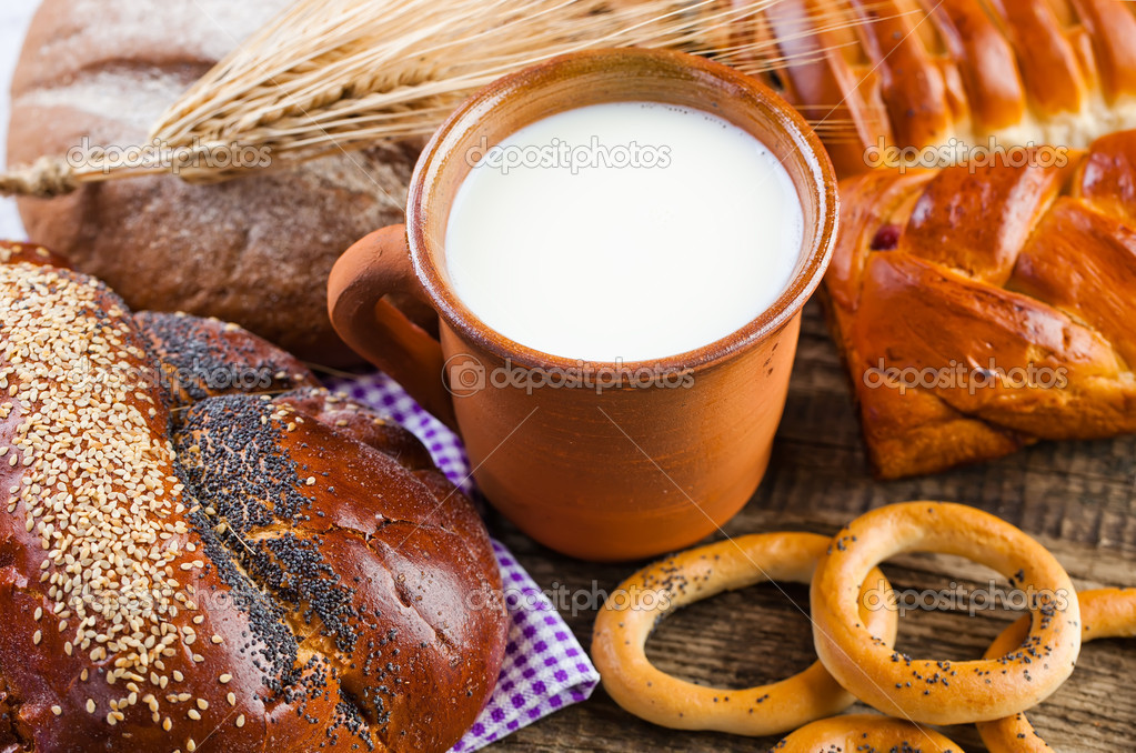Composición de pan y leche: fotografía de stock © VIZAFOTO #20054533 ...