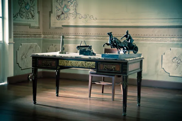 Writing desk quill Stock Photos, Royalty Free Writing desk quill Images ...