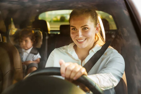 Mom driving Stock Photos, Royalty Free Mom driving Images | Depositphotos