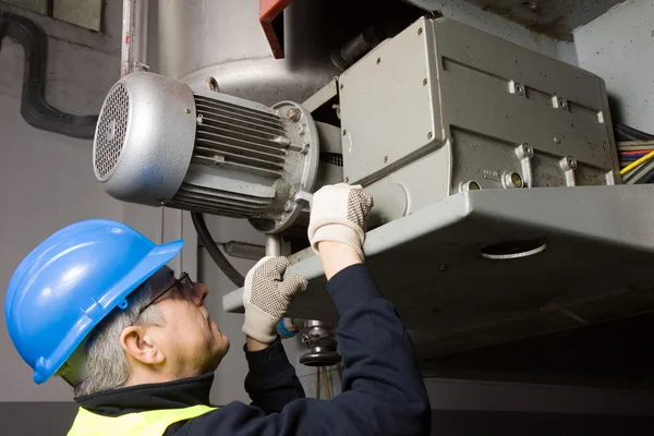 Maintenance Stock Photo by ©temis1964 55951243