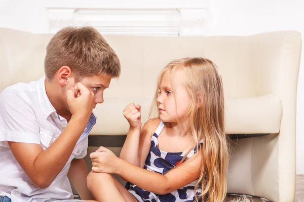 992 Siblings fighting Stock Photos, Images | Download Siblings fighting ...