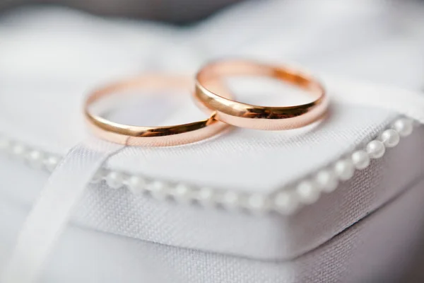 Gold wedding rings Stock Photo by ©prg0383 13712339