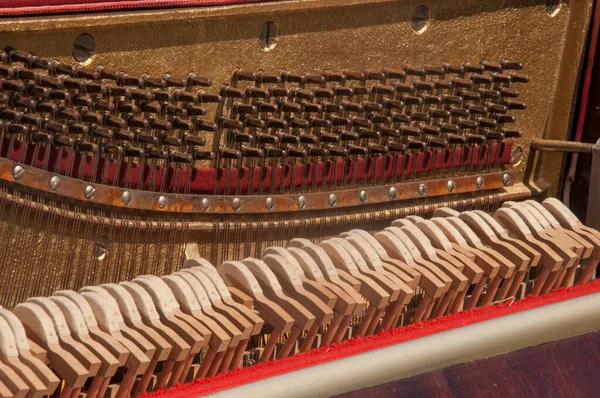 Mecanismo de piano Stock Photos, Royalty Free Mecanismo de piano Images ...