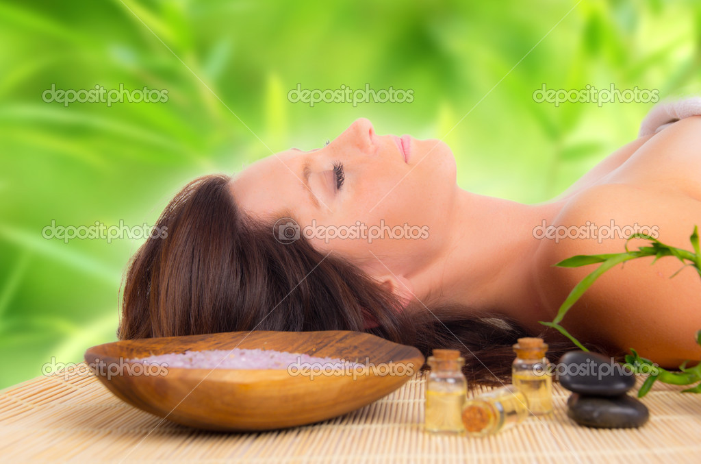 Beautiful woman relaxing in spa — Stock Photo © Kesu01 #13539997