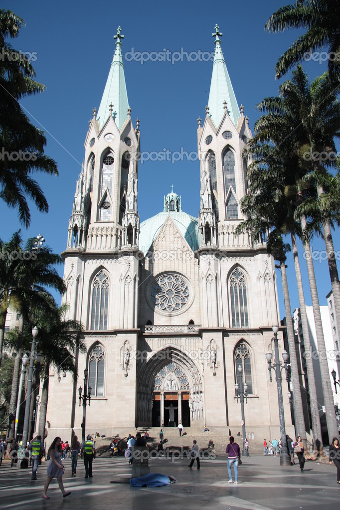 People at Se Cathedral square in Sao Paulo – Stock Editorial Photo ...