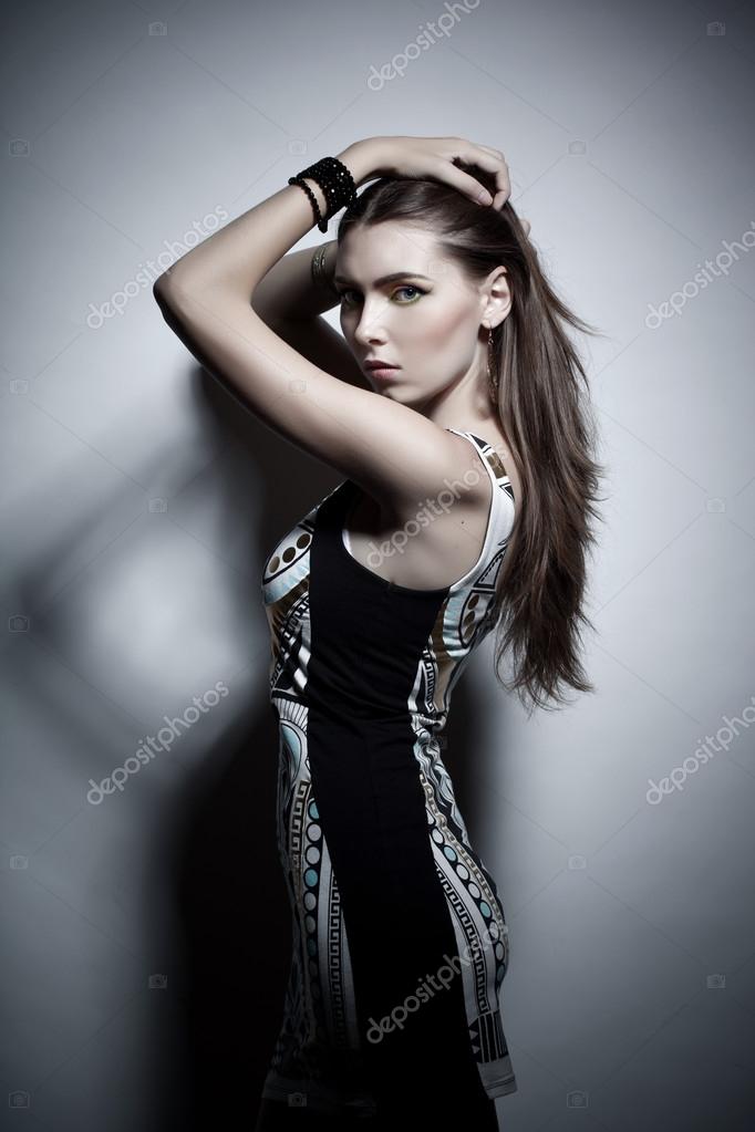 Hermosa modelo morena: fotografía de stock © margo_black #13291384 ...