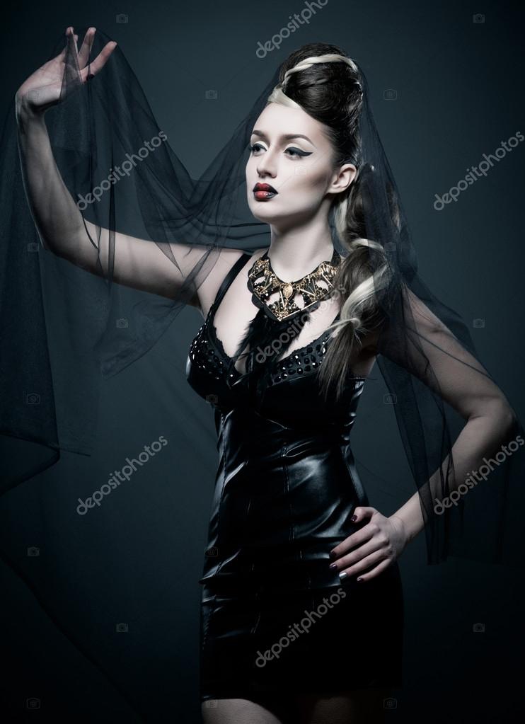 Fashion gothic bride Stock Photo by ©margo_black 40986541