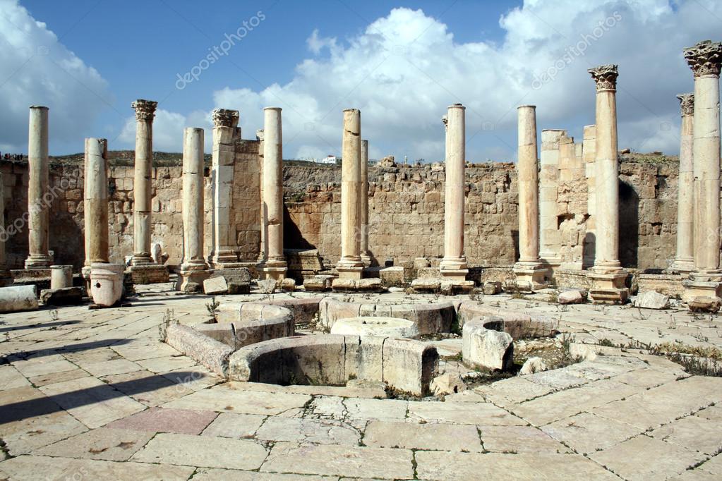 Ancient Jerash — Stock Photo © matejh #12592690