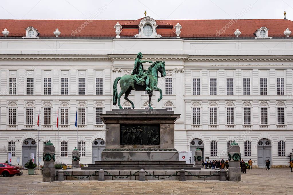 Viena, Austria - 14 de noviembre de 2021: Estatua ecuestre de José II ...