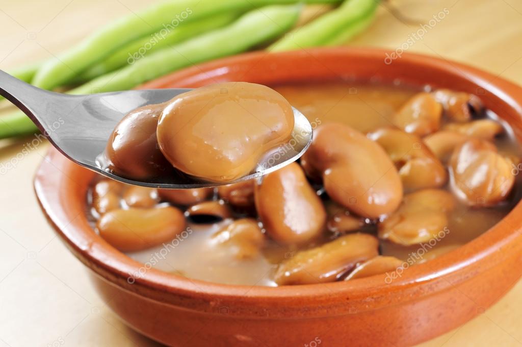 Broad bean stew Stock Photo by ©nito103 48739843