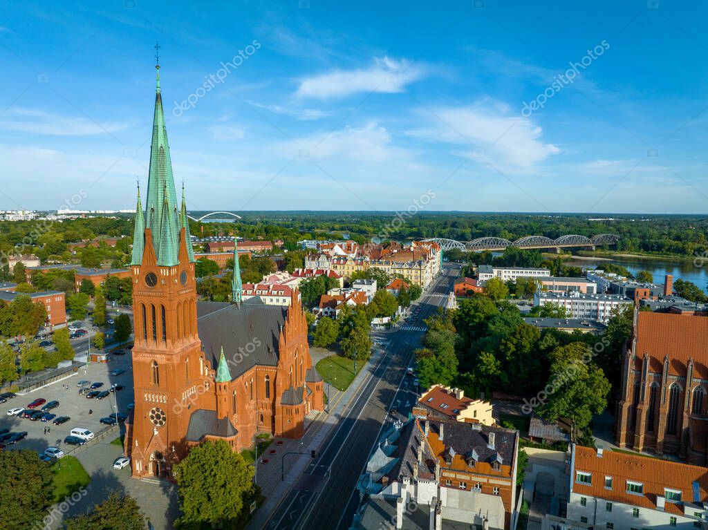 Torun. Vista aérea de la Ciudad Vieja de Torun. Vístula (Wisla) Río con ...