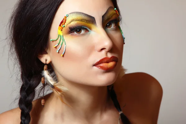 Maquillaje De Cara Nativo Americano Retrato De Una Hermosa Mujer India