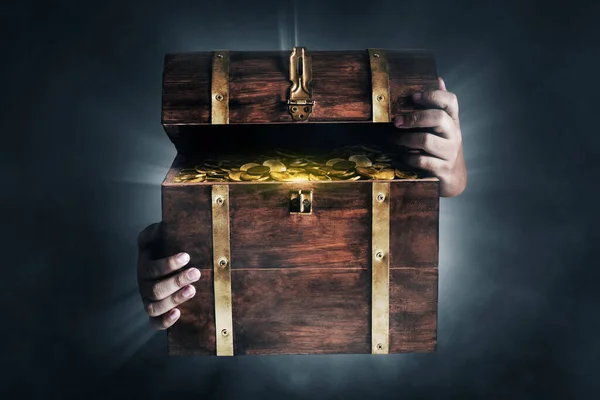 Wooden Treasure Chest Dark Background Stock Photo by ©fotokitas 533937790