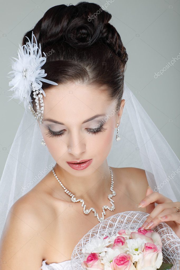 Portrait of beautiful bride. Wedding dress. Wedding decoration Stock ...