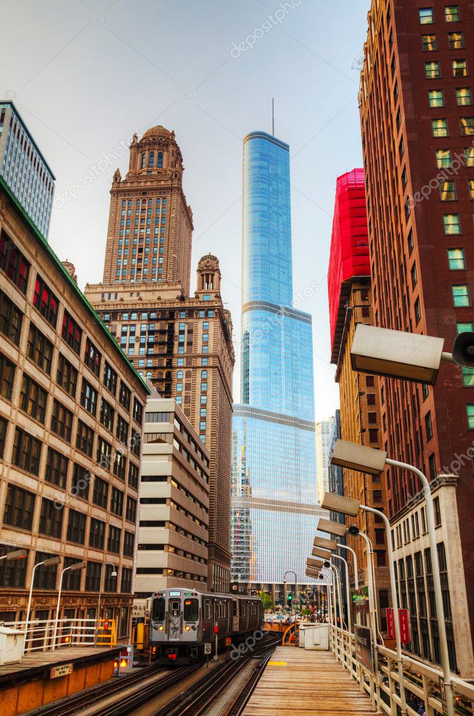 Subway station in Chicago — Stock Editorial Photo © AndreyKr #29699411