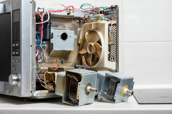 Magnetron Stock Photos, Royalty Free Magnetron Images | Depositphotos