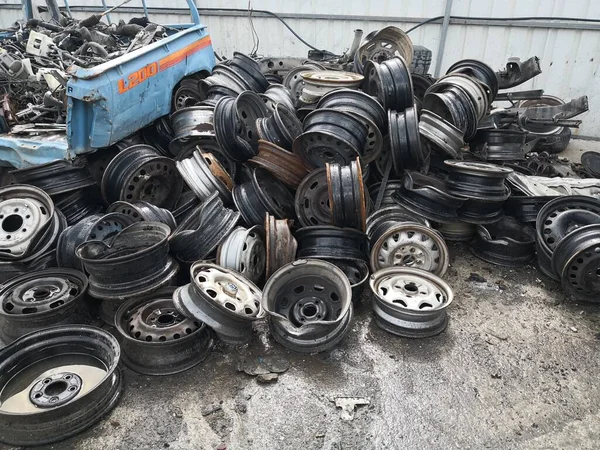 Truck scrap Stock Photos, Royalty Free Truck scrap Images | Depositphotos