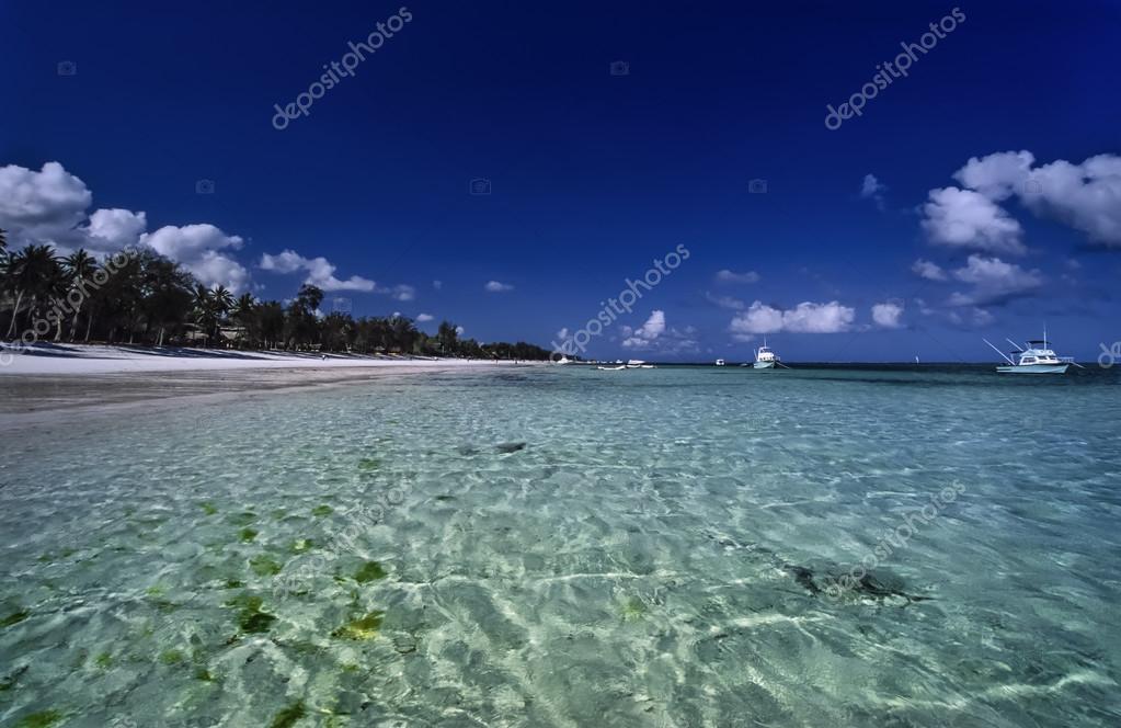 Kenya, Indian ocean, Malindi, view of the beach — Stock Photo ...