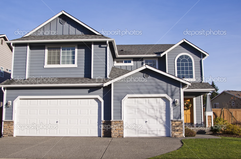 New beautiful house — Stock Editorial Photo © alexmisu #18182415